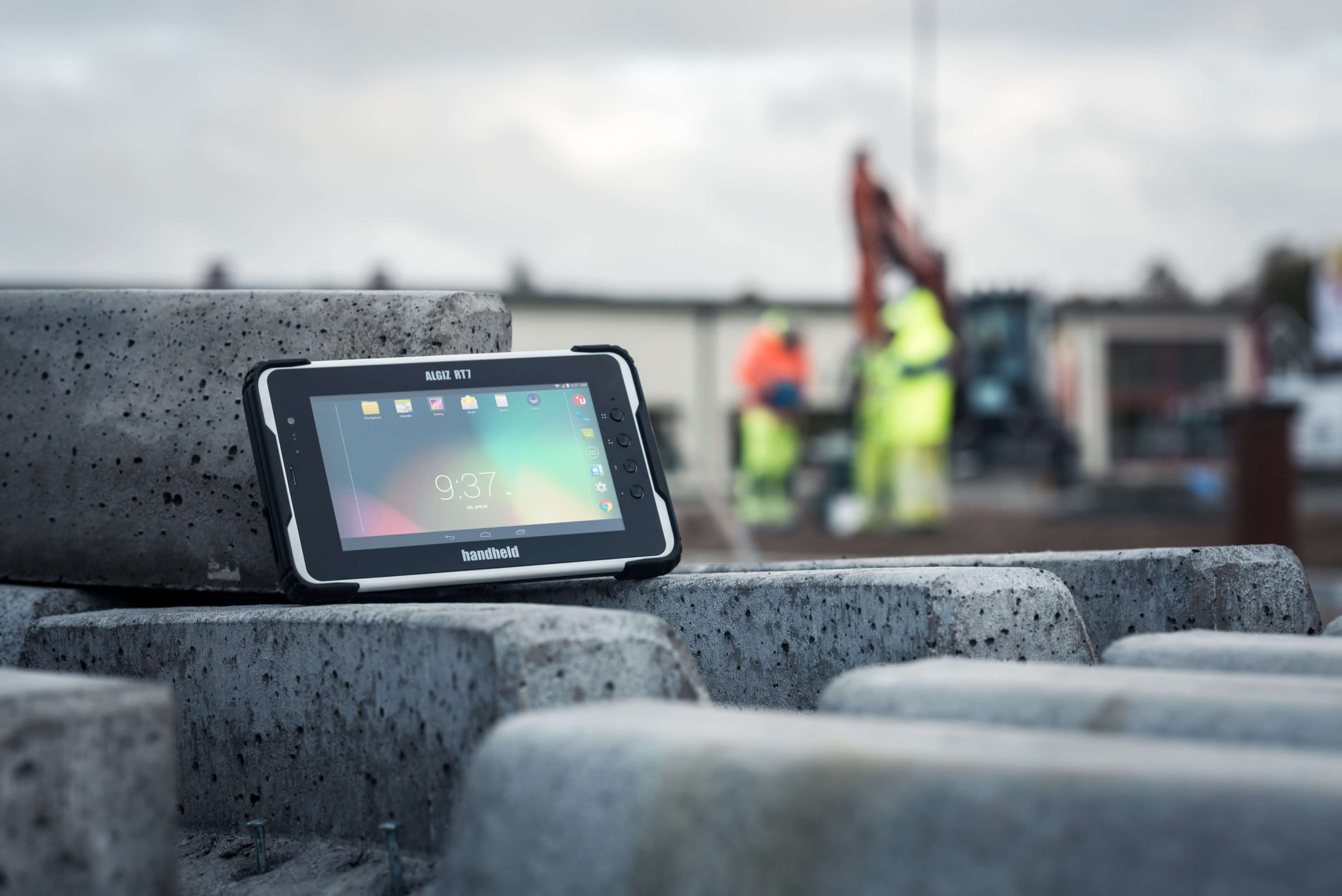 algiz-rt7-rugged-tablet-android-jobsite-construction | GEOTRONICS Praha